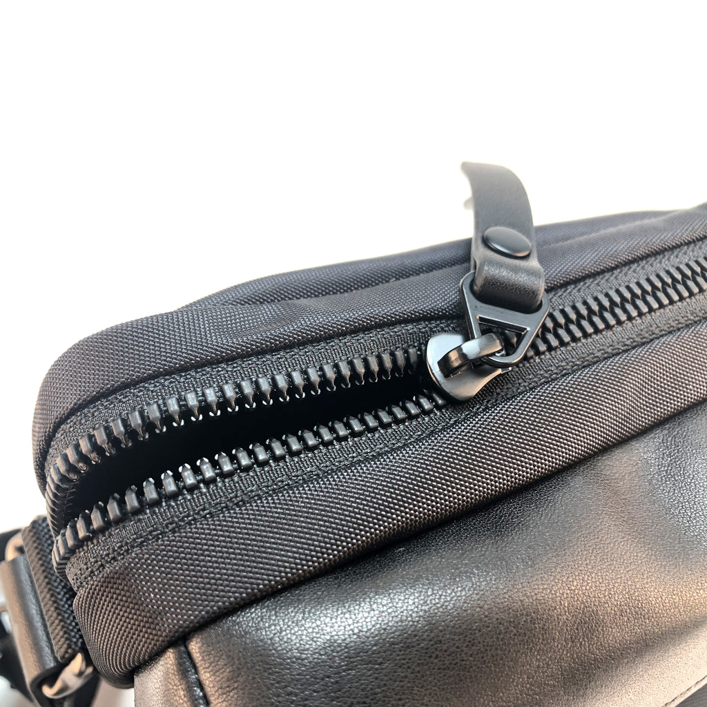 Bridgeford Small Crossbody Overlap Pocket – Europak